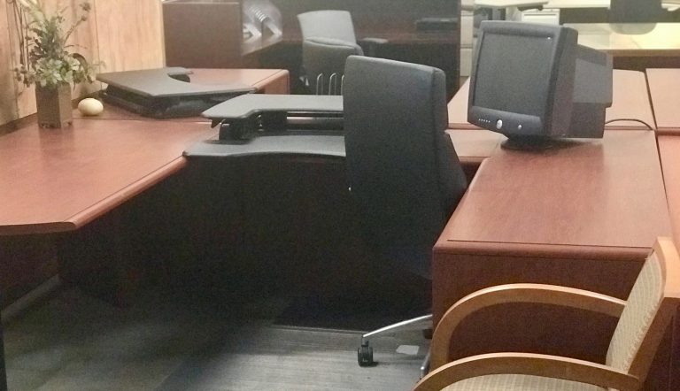 Used Desks - Office Solutions Inc