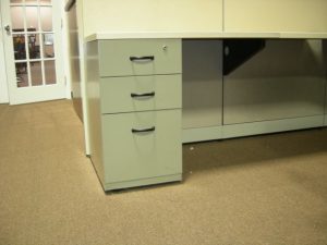 #123 Steelcase Answer Workstation - Office Solutions Inc