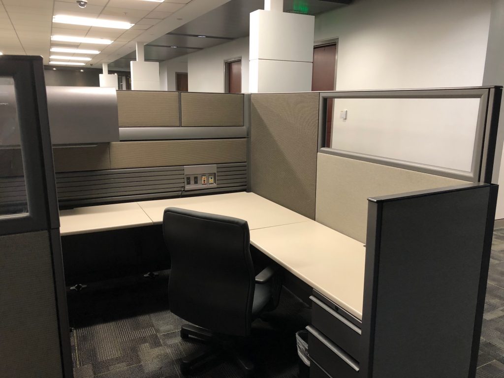 #159 Knoll 7x8 Workstations - Office Solutions Inc