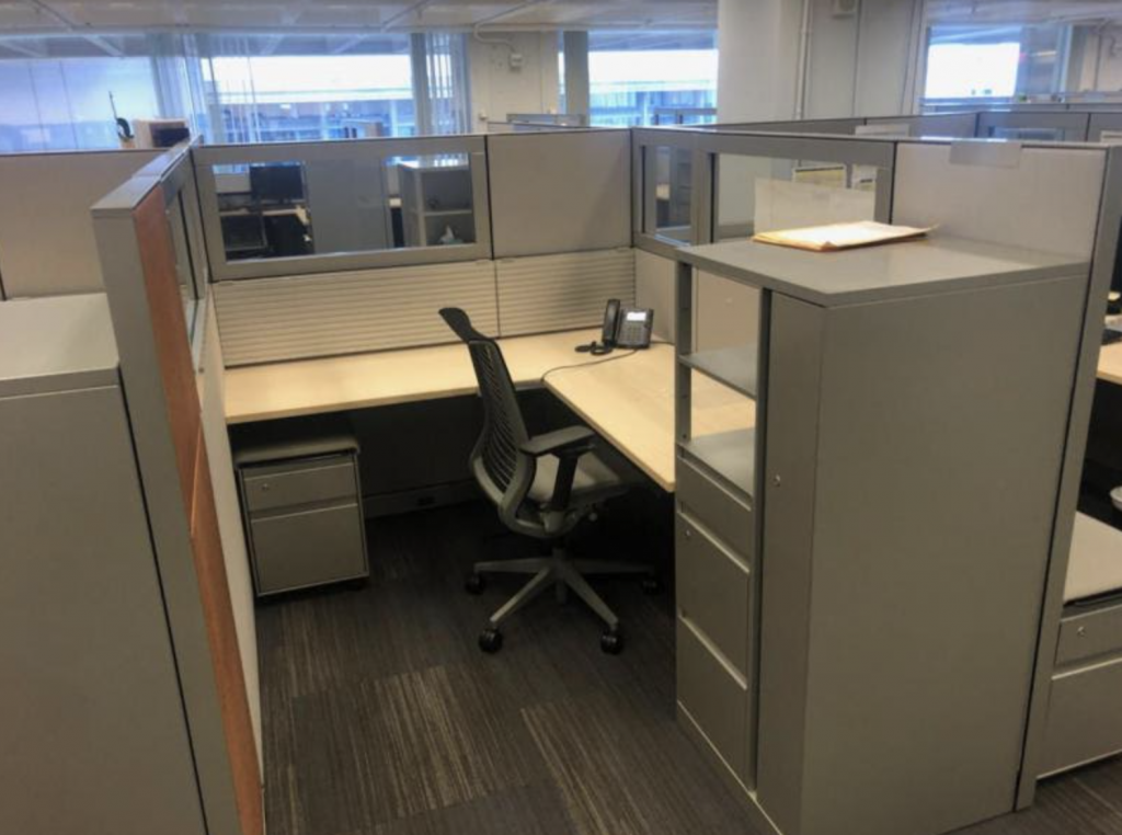 #332 Steelcase Kick Workstation with Glass - Office Solutions Inc