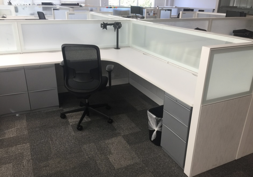 #338 Teknion Leverage Workstations - Office Solutions Inc
