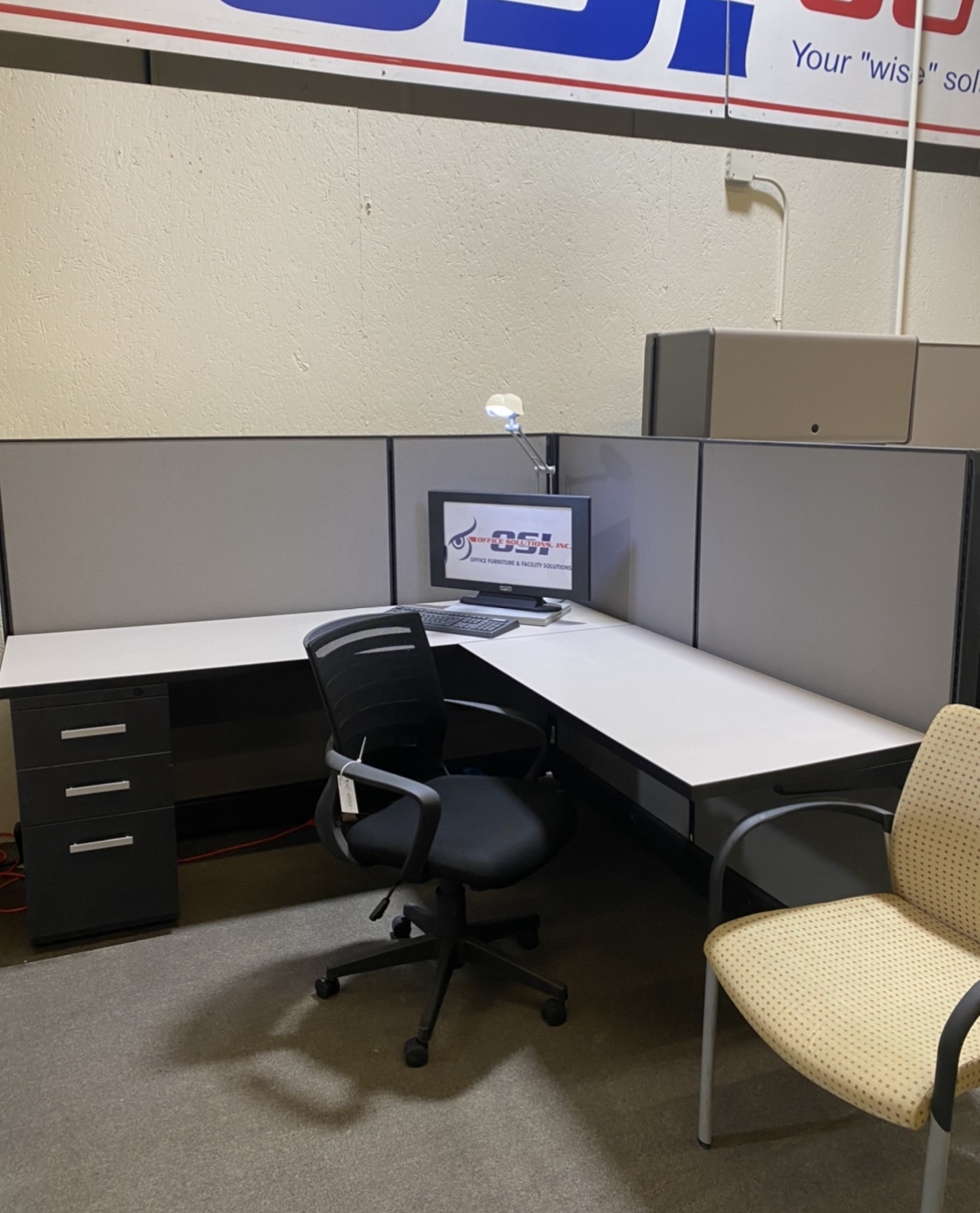 #314 Herman Miller AO2 Workstation - Office Solutions Inc