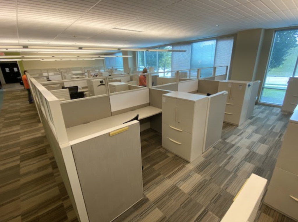 #372 Haworth Compose Workstations - Office Solutions Inc