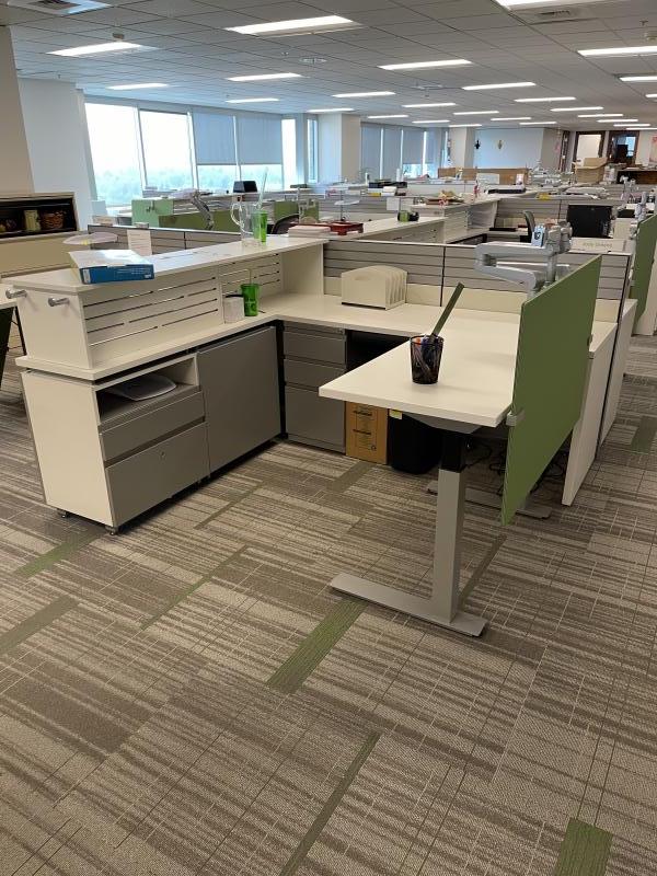#414 Haworth Compose Workstations - Office Solutions Inc