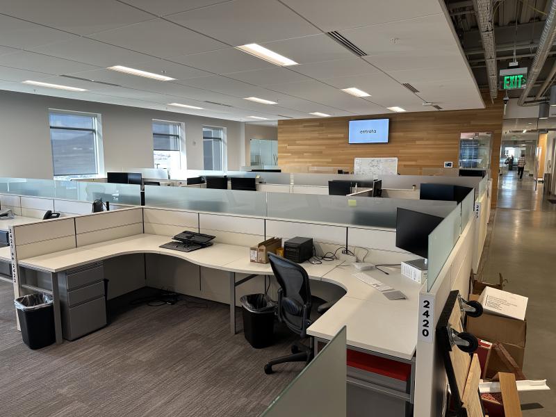 #511 Herman Miller Canvas Workstations - Office Solutions Inc