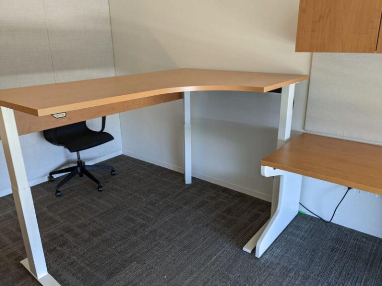 #635 Haworth Tri-Leg Sit-to-Stand - Office Solutions Inc